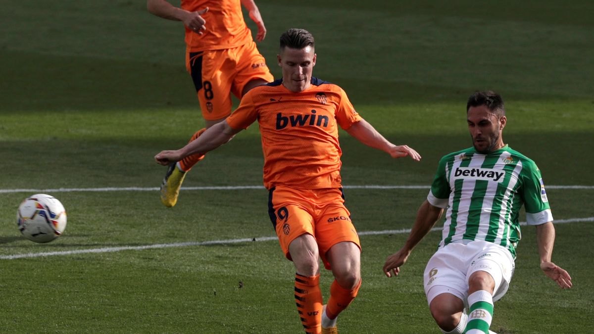 Víctor Ruiz amplía su contrato hasta 2023