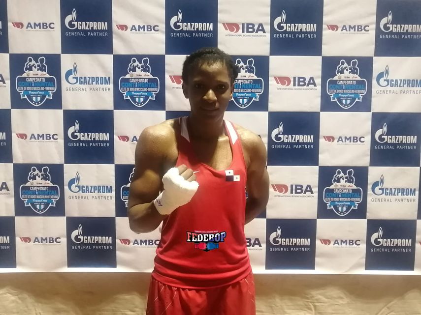 Atheyna Bylon logra medalla de plata en Continental