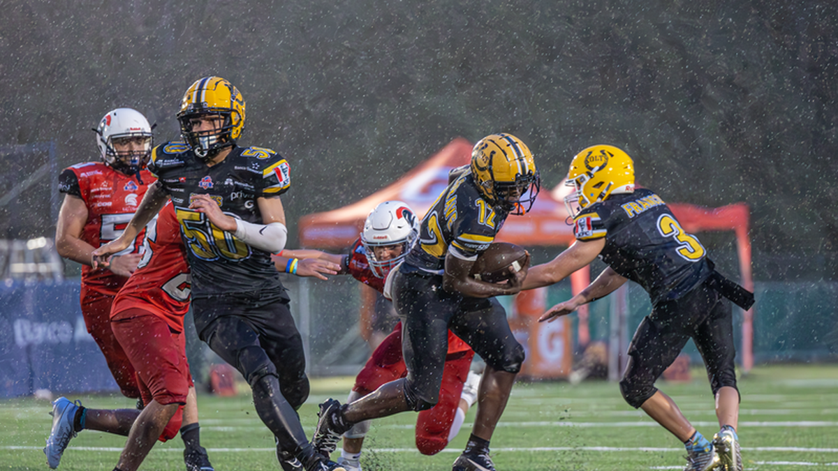 Kolts y Raiders siguen en la lucha por la KFL Varsity Contact