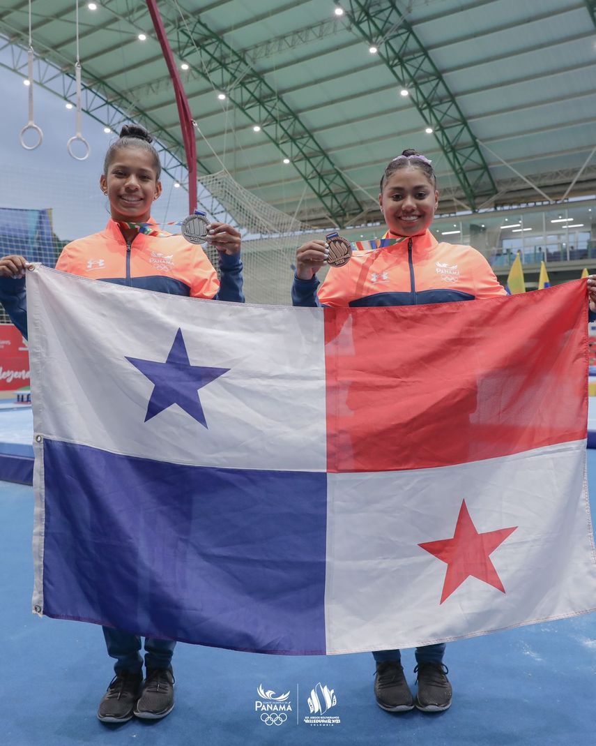 Hillary Heron y Karla Navas logran medallas en salto