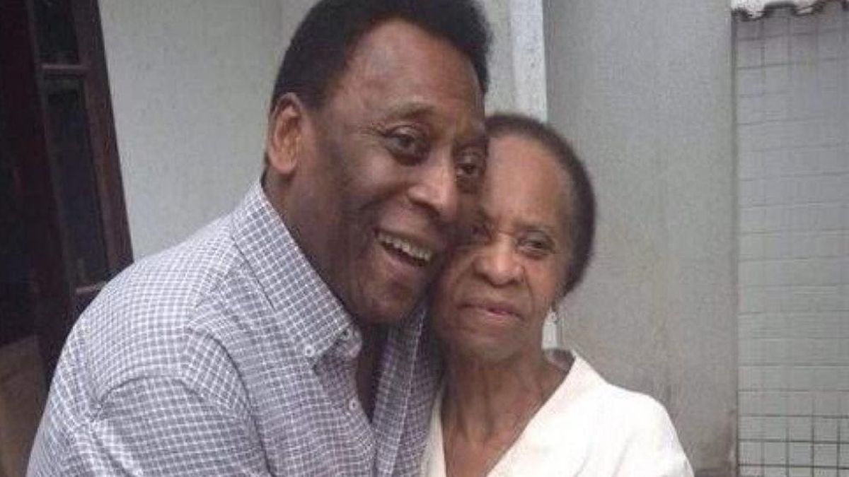 Mamá de Pelé aún está viva con 100 años