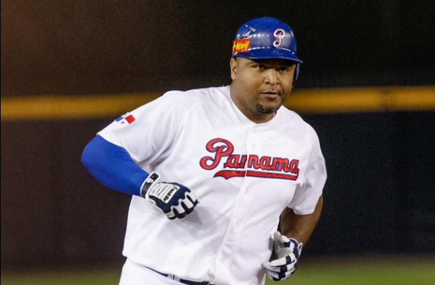 Carlos Lee quiere su revancha como director de Panamá