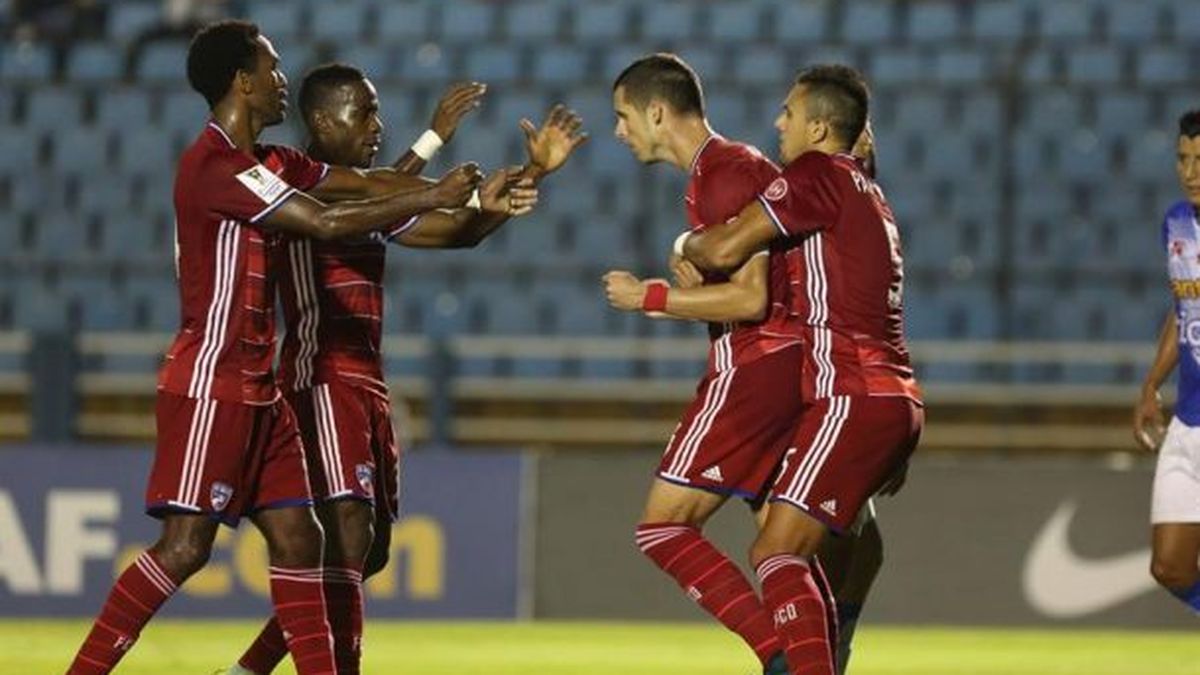 El Dallas ficha al ecuatoriano Aníbal Chalá